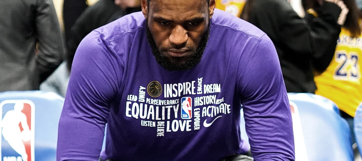 LeBron James exige justiça pelo assassinato da irmã de "seu do irmão"
