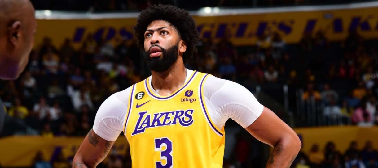 NBA: Anthony Davis pode ser sacrificado mais uma vez no Lakers