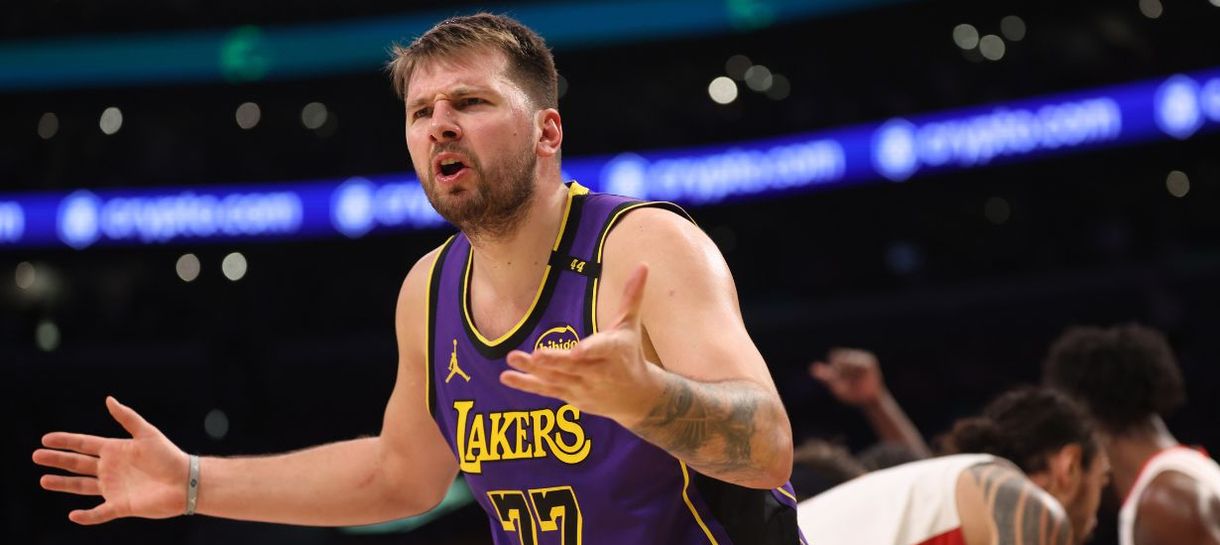 Luka Doncic vai jogar contra o Dallas hoje? Confira lista de desfalques do Lakers